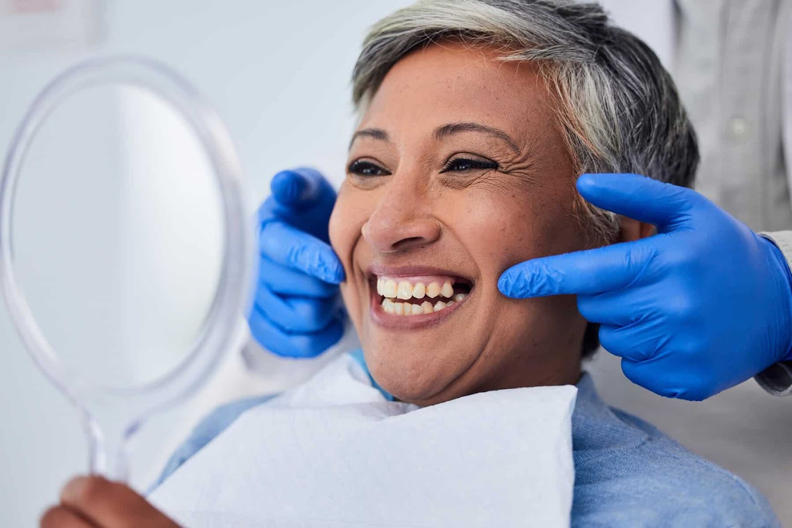 5 Tips for Maintaining Your Bright Smile After Teeth Whitening!